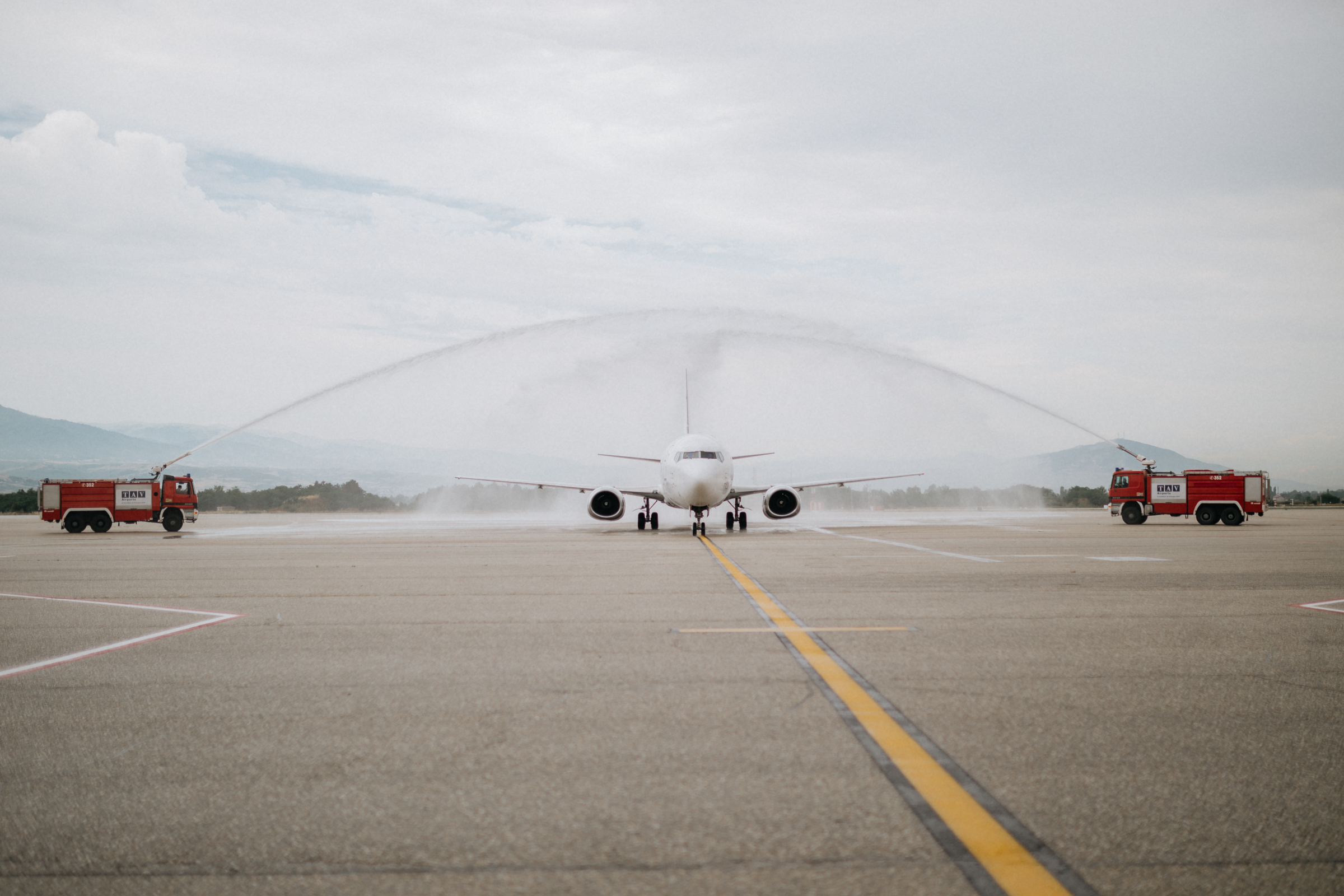 DHL Express Macedonia Increases Its Transport Capacity With Boeing 737 ...